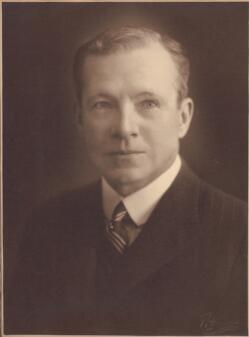 Portrait of Sir Donald Cameron [picture]