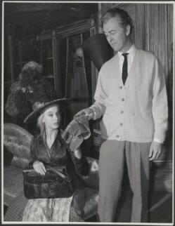 Bunty Turner as Eliza Doolittle and Michael Denison as Henry Higgins ...