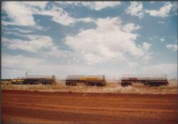 Shell road train in Central Australia, Alice Springs to Darwin ...
